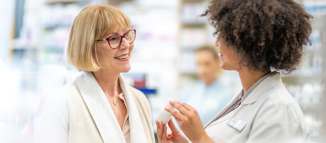 Tutkimus: joka kolmas nainen käyttää apteekkikosmetiikkaa | Itsehoitoapteekki